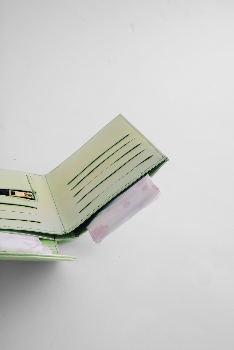 India's first sanitary pad wallet – BugB